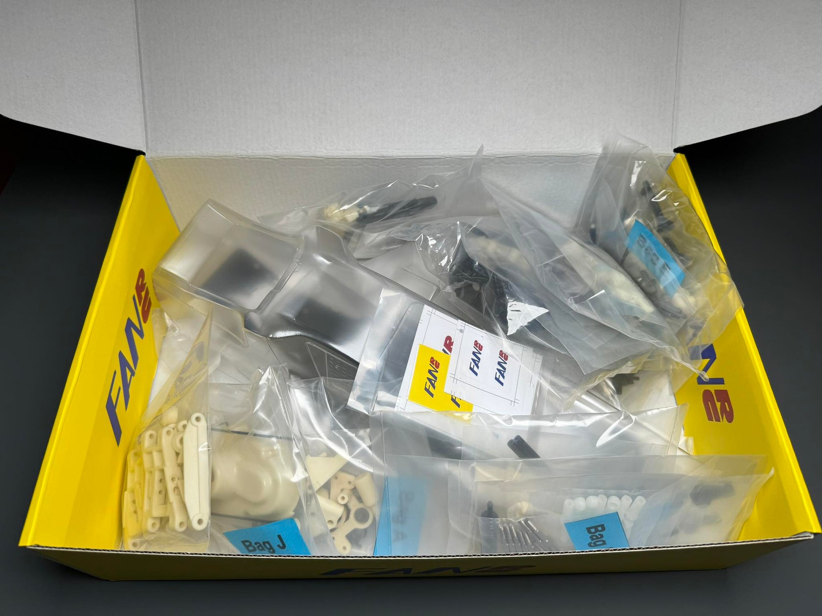 Fan RC Graphite Carbon Fiber Worlds Car Kit, FR-01 – Go Fast Hobbies